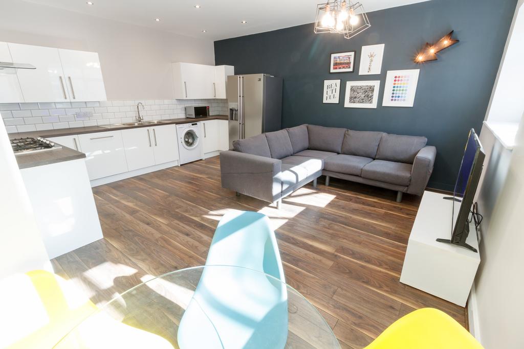 Kempston Street, L3 8HE, 6 bed flat - £650 pcm (£150 pw)