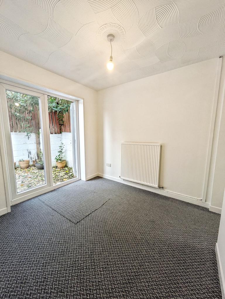 David Street, Merthyr Tydfil CF47 2 bed terraced house - £725 pcm (£167 pw)