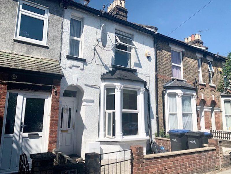 Harrow Drive, London, N9 3 bed property - £2,150 pcm (£496 pw)