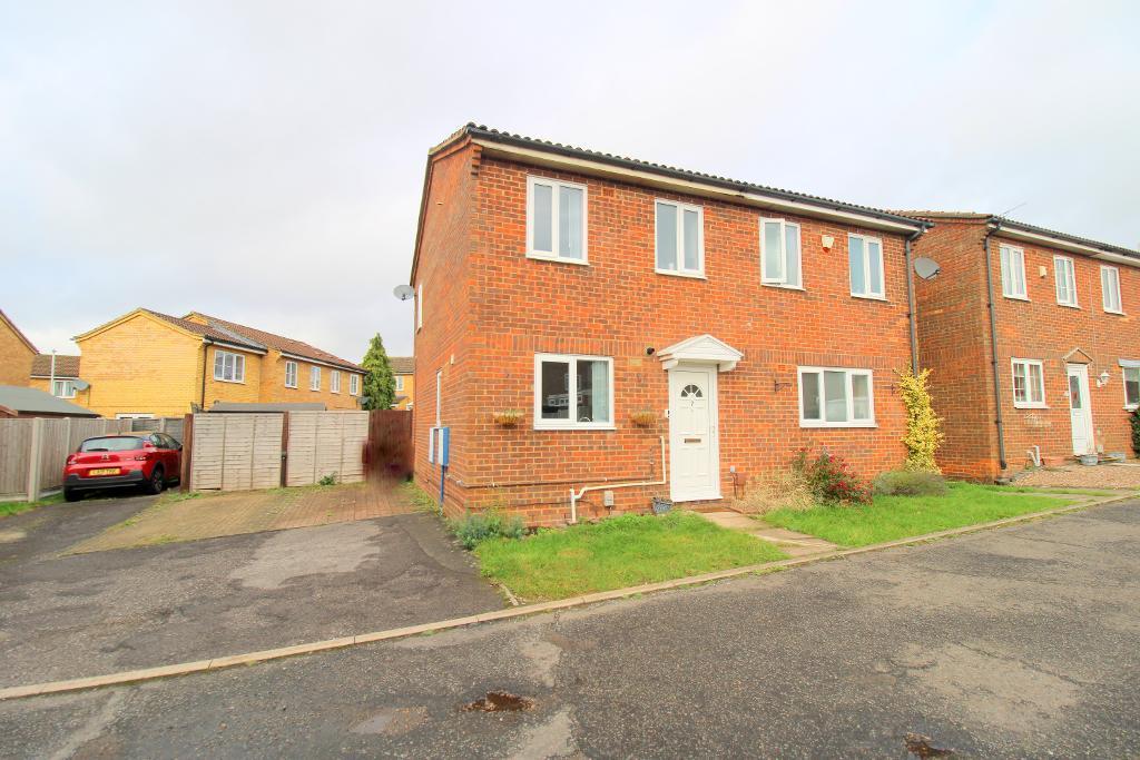 Birtley Croft, Wigmore, Luton... 2 bed semi-detached house for sale - £ ...