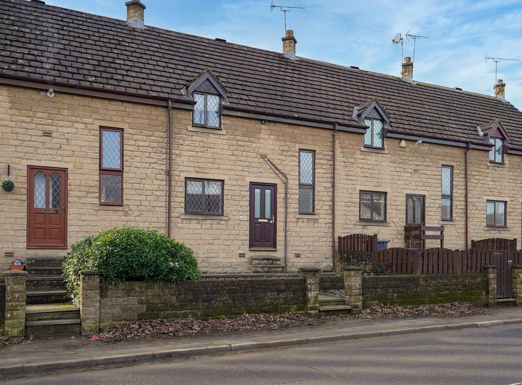 Main Road, Sheffield S35 2 bed terraced house - £850 pcm (£196 pw)