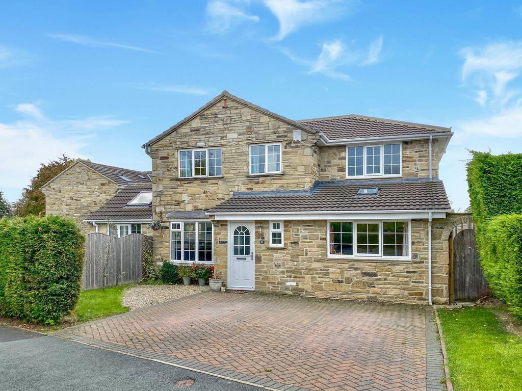 Boston Spa, Fountains Avenue, LS23 4 bed detached house - £675,000