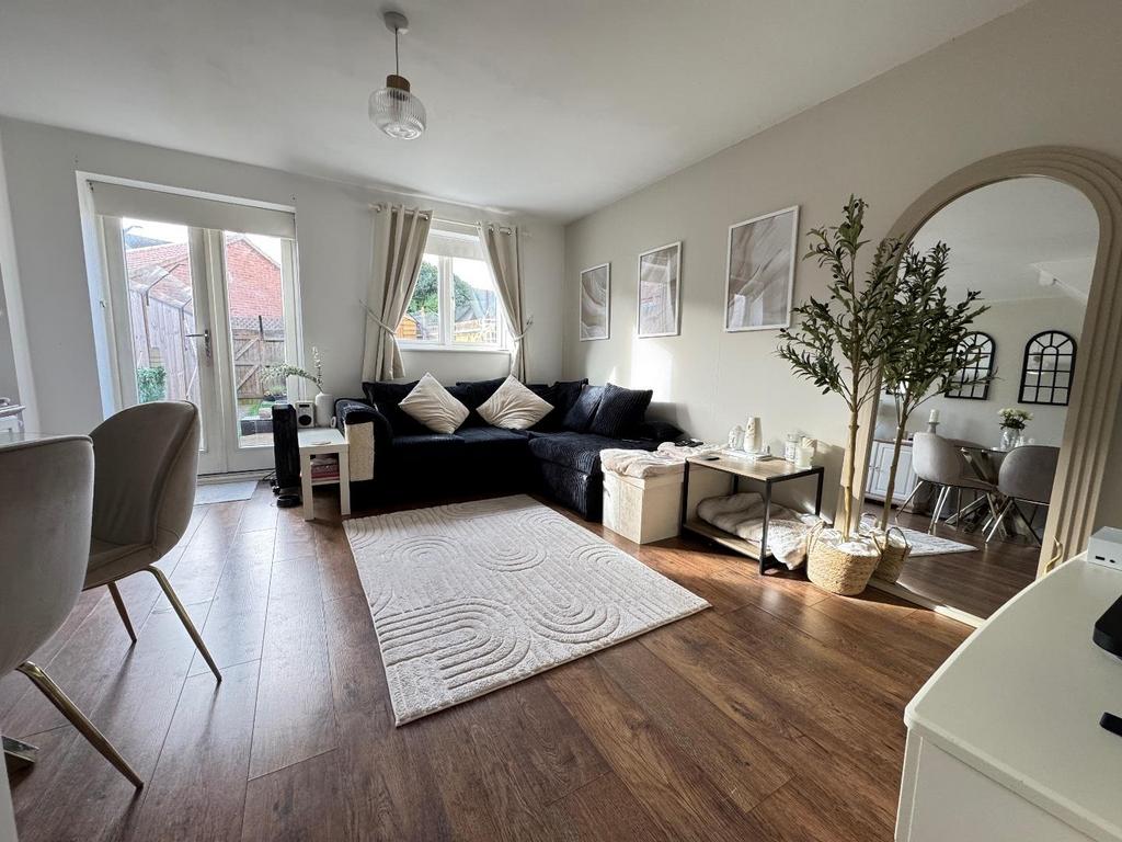 Long Breech, Mawsley, Kettering 2 bed terraced house to rent - £850 pcm ...