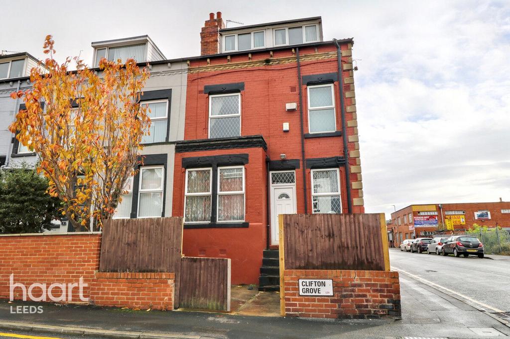Clifton Grove, Leeds 3 bed end of terrace house for sale - £100,000