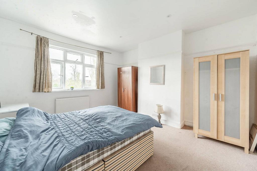 Pinner Road, Harrow, HA1 4 bed semi-detached house to rent - £5,000 pcm (£1,154 pw)