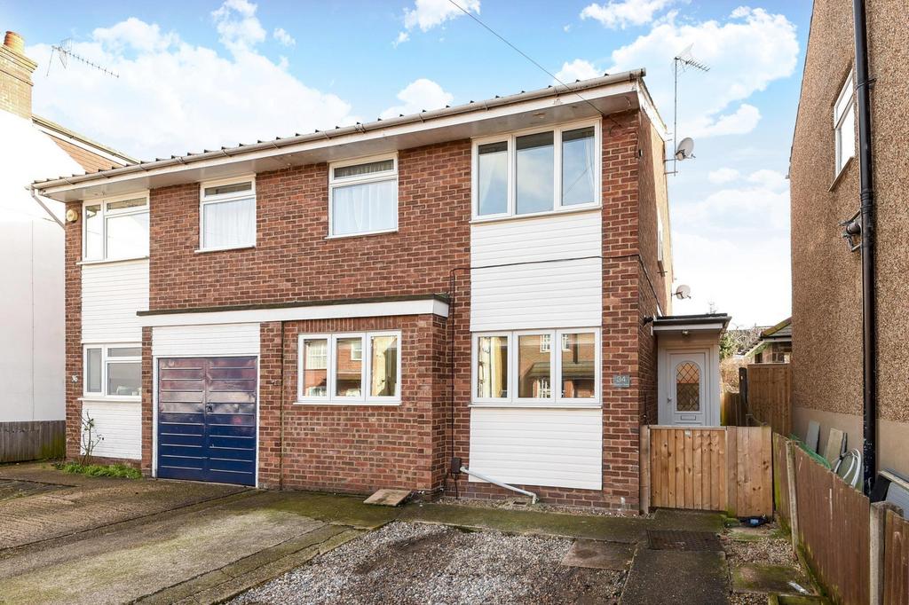 Royston Road, St. Albans... 3 bed house - £2,100 pcm (£485 pw)