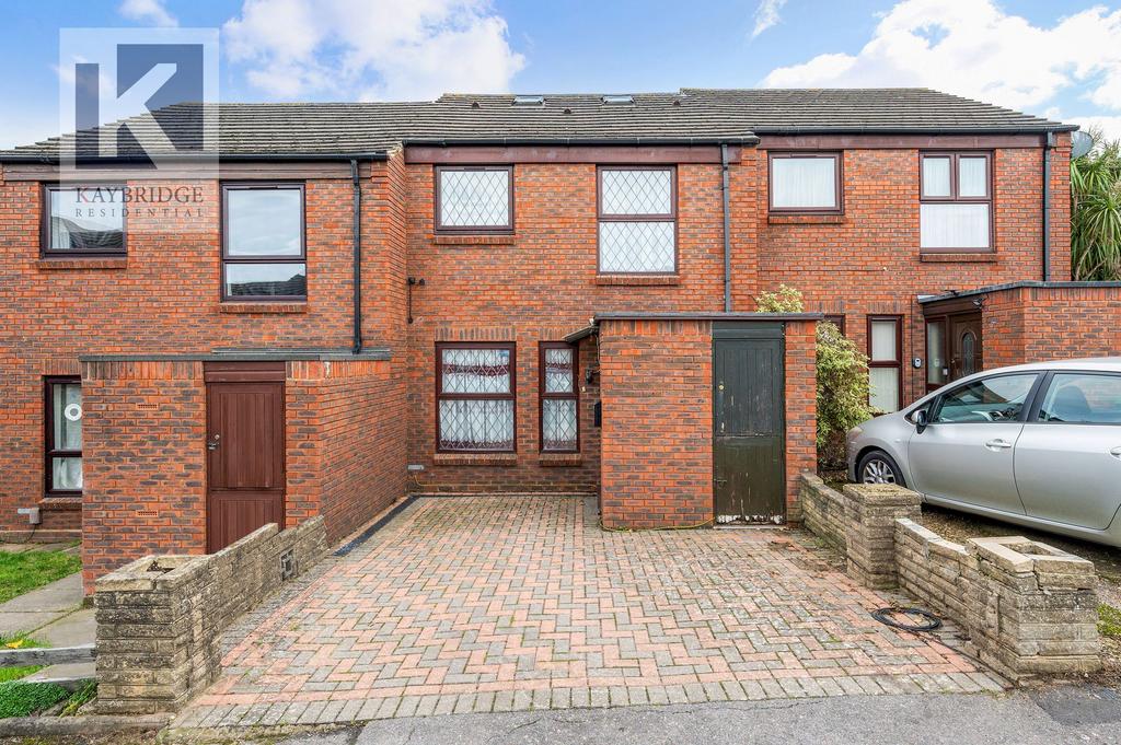Dorking Close, Worcester Park, KT4 4 bed house - £2,250 pcm (£519 pw)