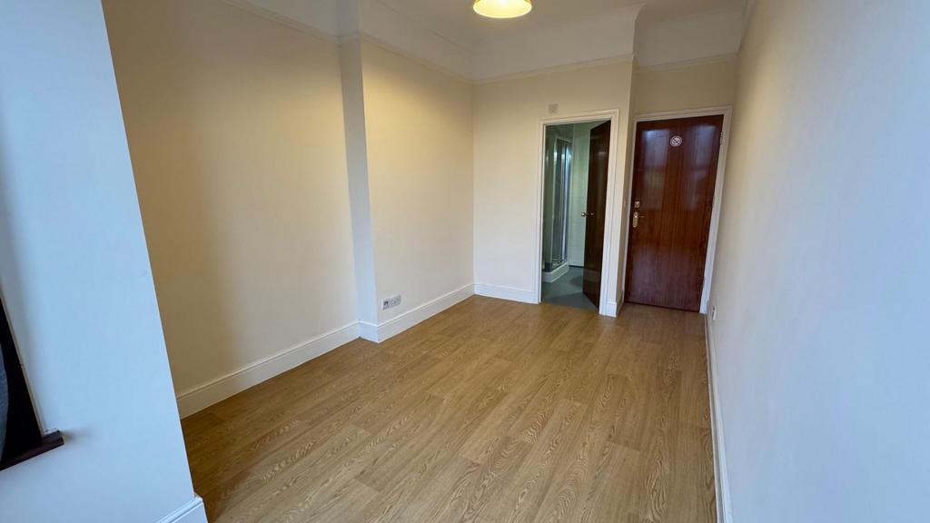 Pelham Road, Gravesend DA11 1 bed in a house share - £775 pcm (£179 pw)