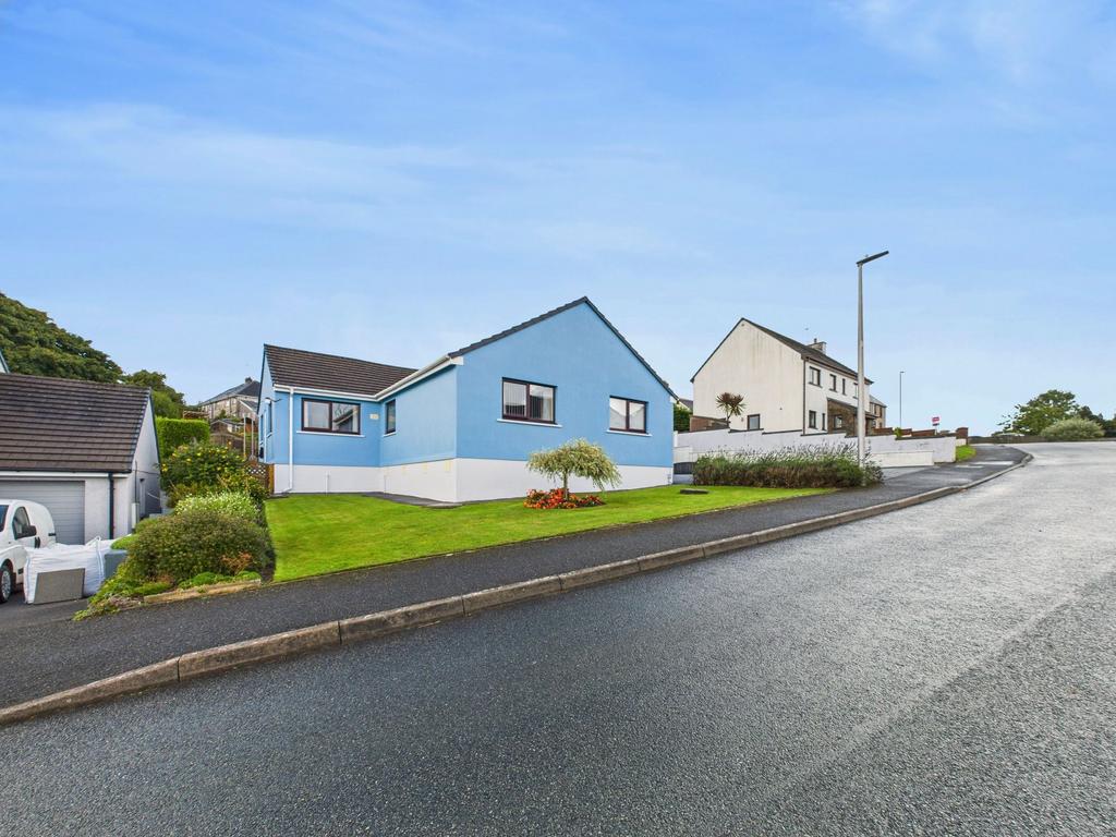 Lamack Vale, Tenby, SA70 3 bed detached bungalow - £449,950