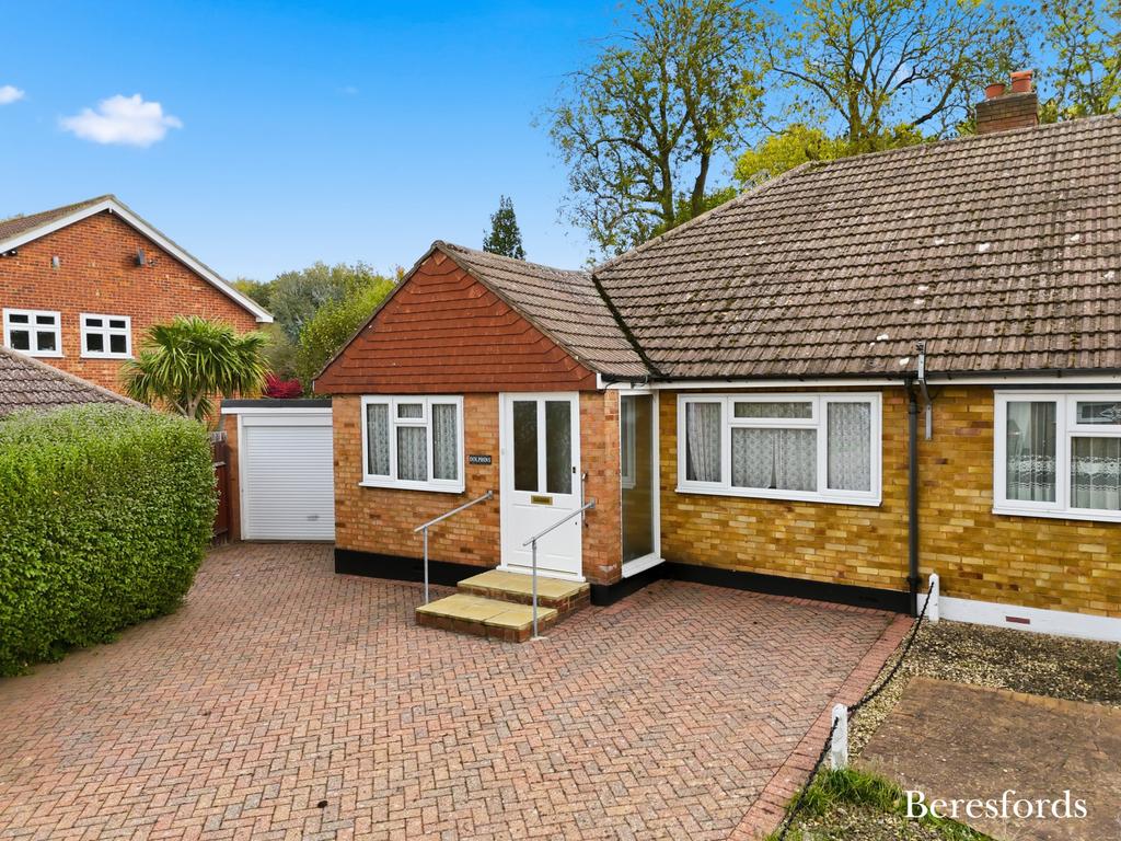 Shelley Road, Hutton, CM13 2 bed bungalow for sale - £525,000