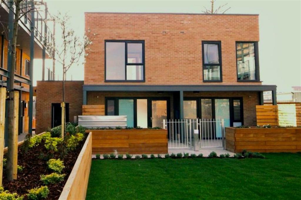 Cambridge CB1 2 bed semi-detached house - £1,800 pcm (£415 pw)