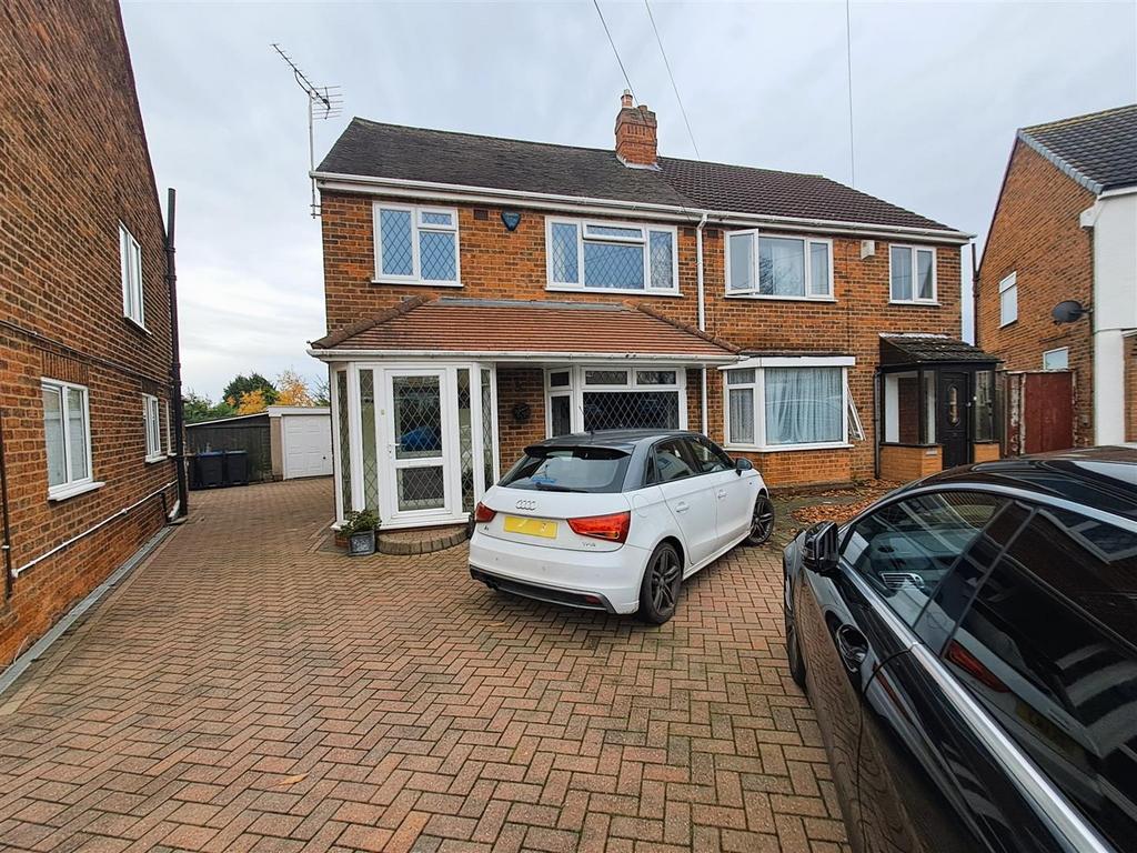Hillbrook Grove, Stechford, Birmingham 3 bed semi-detached house - £270,000