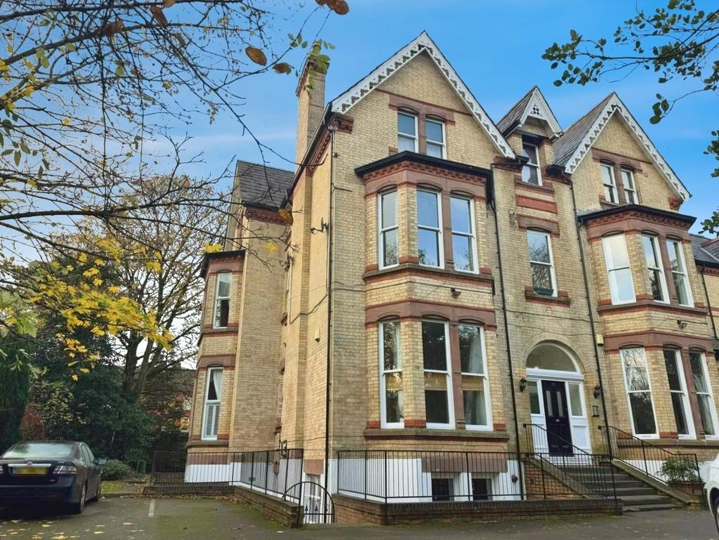 Aigburth Drive, Liverpool 2 bed flat - £1,295 pcm (£299 pw)