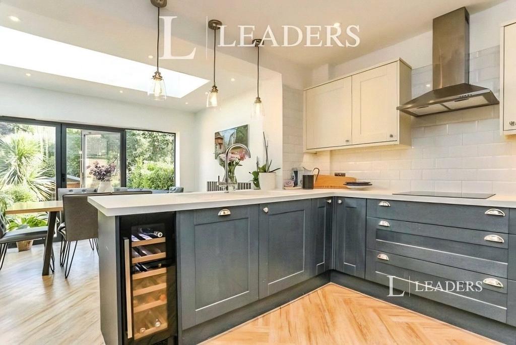 Bridgewood Road, IP12 2 bed terraced house - £1,200 pcm (£277 pw)