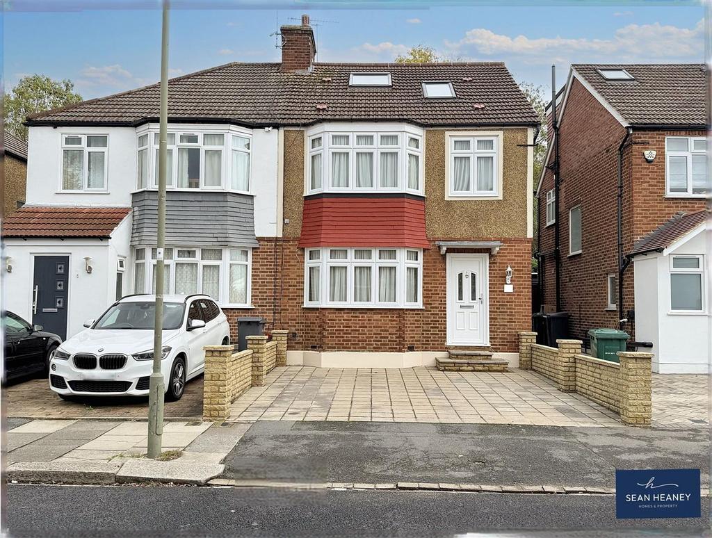 Fairfield Way, Barnet EN5 4 bed semi-detached house - £765,000