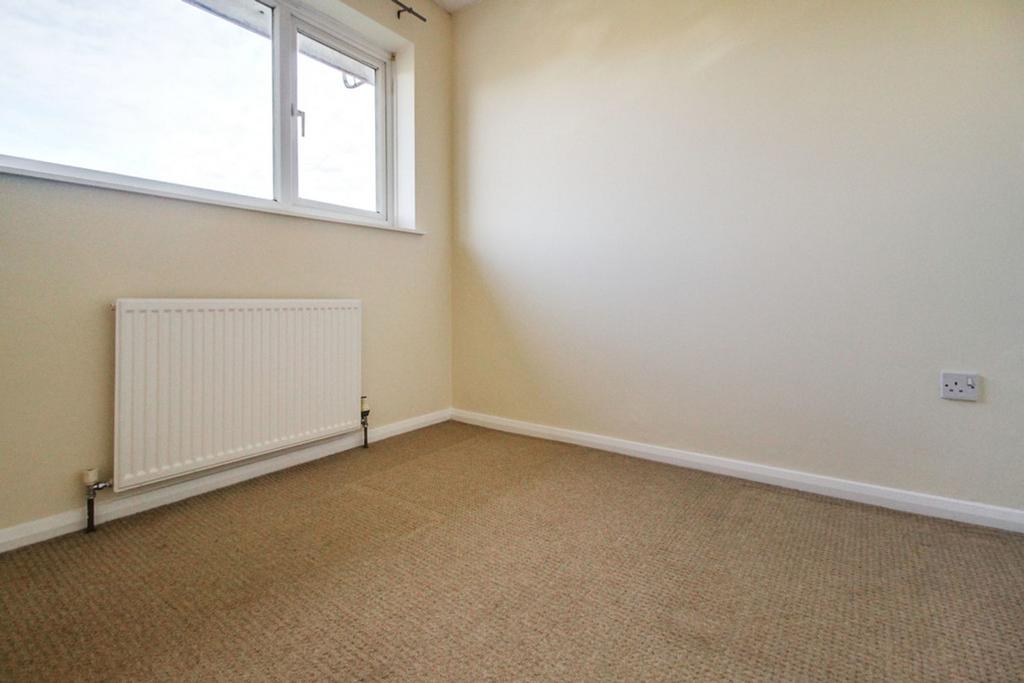 Wakefield Close, Swindon SN5 2 bed semi-detached house to rent - £1,150 pcm (£265 pw)