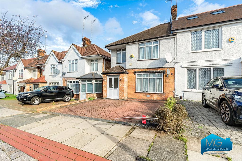 Nethercourt Avenue, West Finchley... 3 bed semi-detached house - £2,750 ...