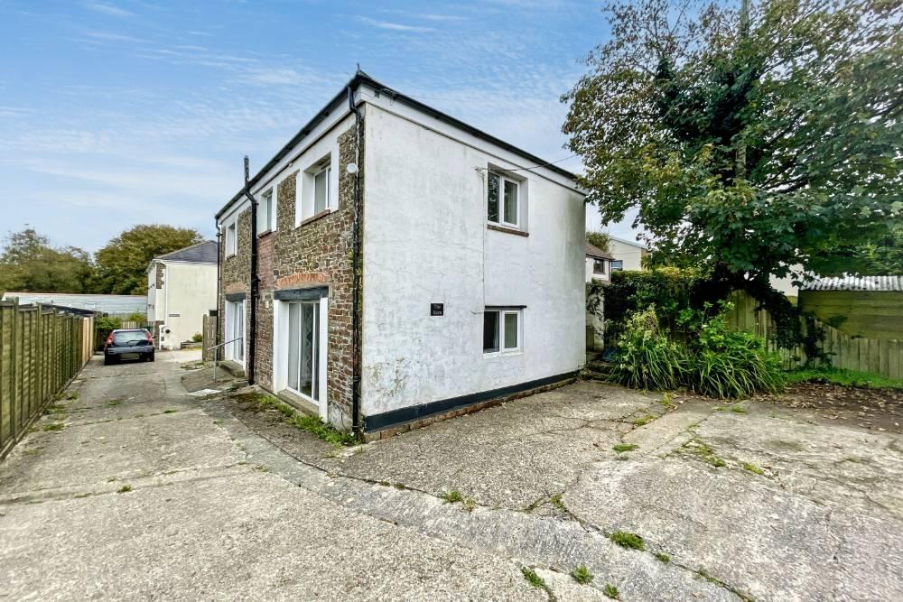 Chilsworthy Farm, Chilsworthy EX22 3 bed detached house - £220,000
