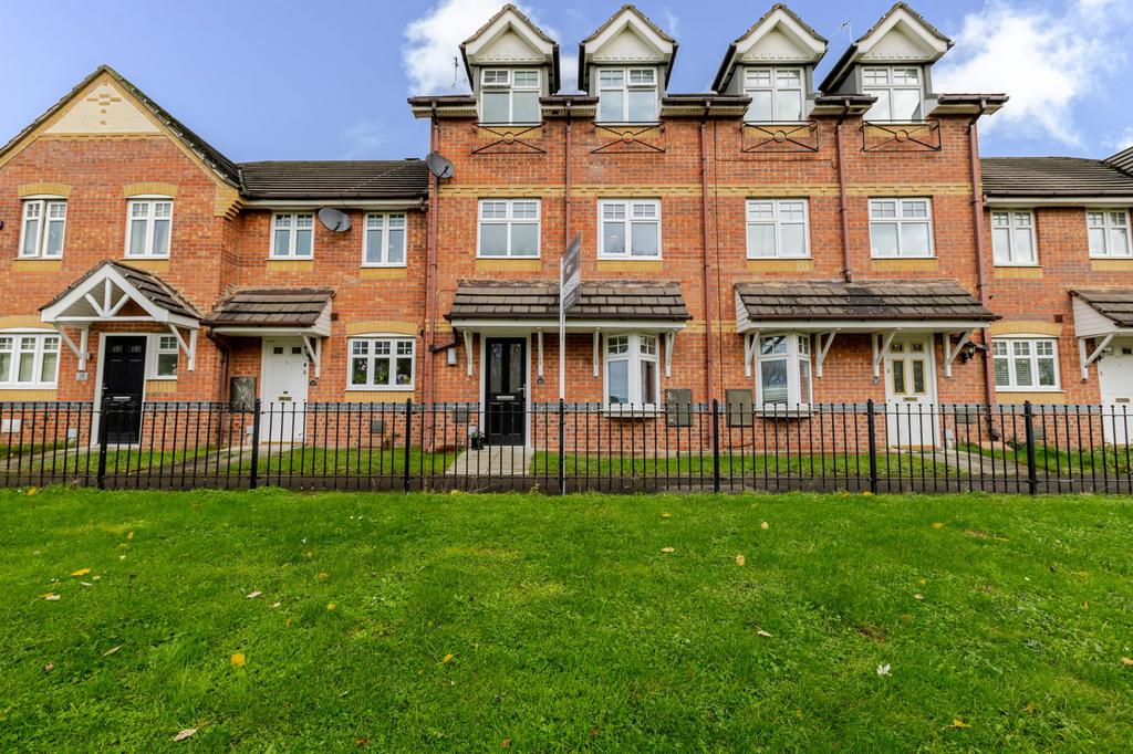 Redwood Drive, Crewe CW1 4 bed townhouse - £210,000