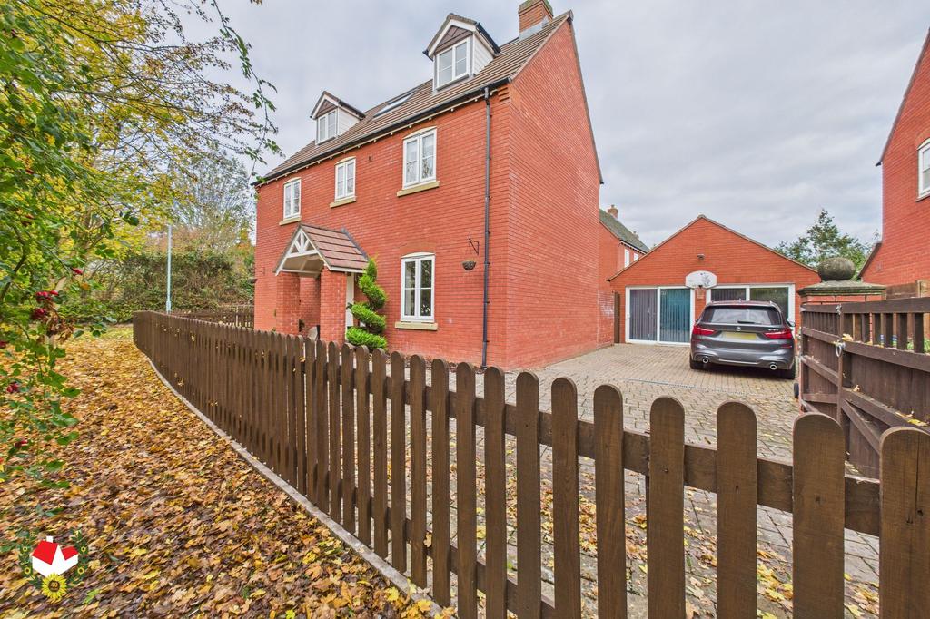 Chestnut Grove, Walton Cardiff... 5 bed detached house for sale - £550,000