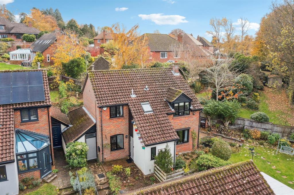 Naisby Drive, Great Brickhill... 4 bed detached house - £650,000