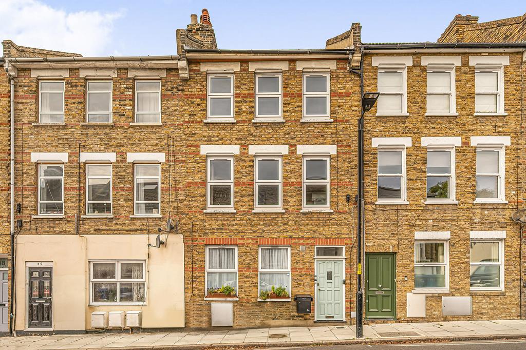 Ivanhoe Road, London, SE5 3 bed flat for sale - £575,000