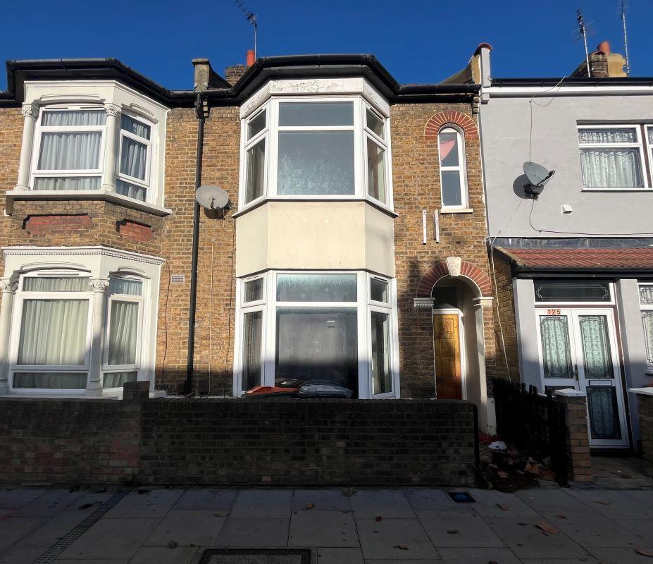 Plashet Grove, London E6 3 bed terraced house - £350,000