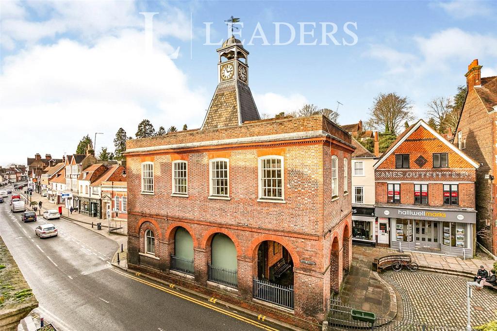 Somers Road, Reigate, RH2 1 bed flat to rent - £1,350 pcm (£312 pw)