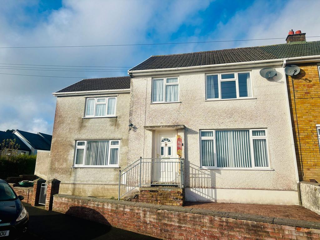 Bryn Yr Eglwys, Lampeter, SA48 4 bed semi-detached house - £225,000