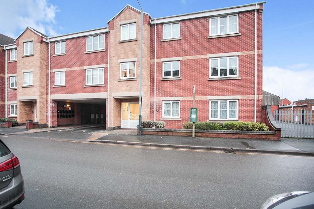 Childes Court, Nuneaton CV11 1 bed flat - £750 pcm (£173 pw)