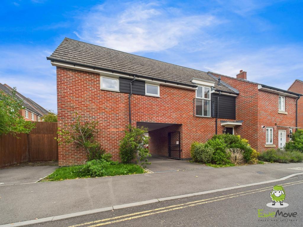 Sinclair Drive, Basingstoke... 2 bed coach house for sale - £250,000