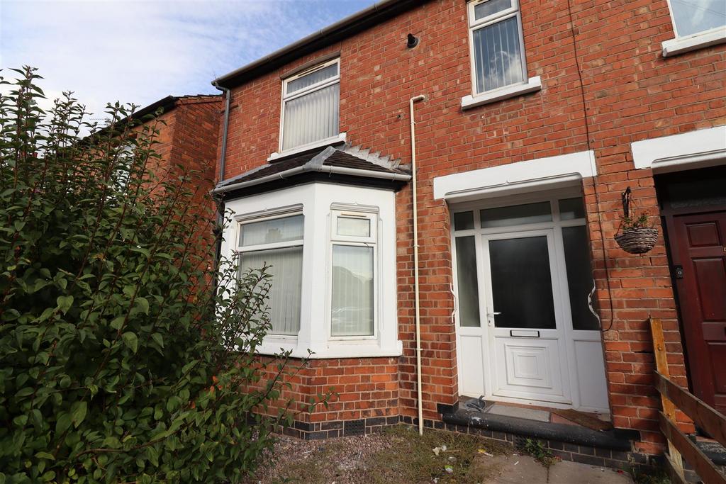 Dovedale Avenue, Coventry CV6 3 bed terraced house - £1,095 pcm (£253 pw)