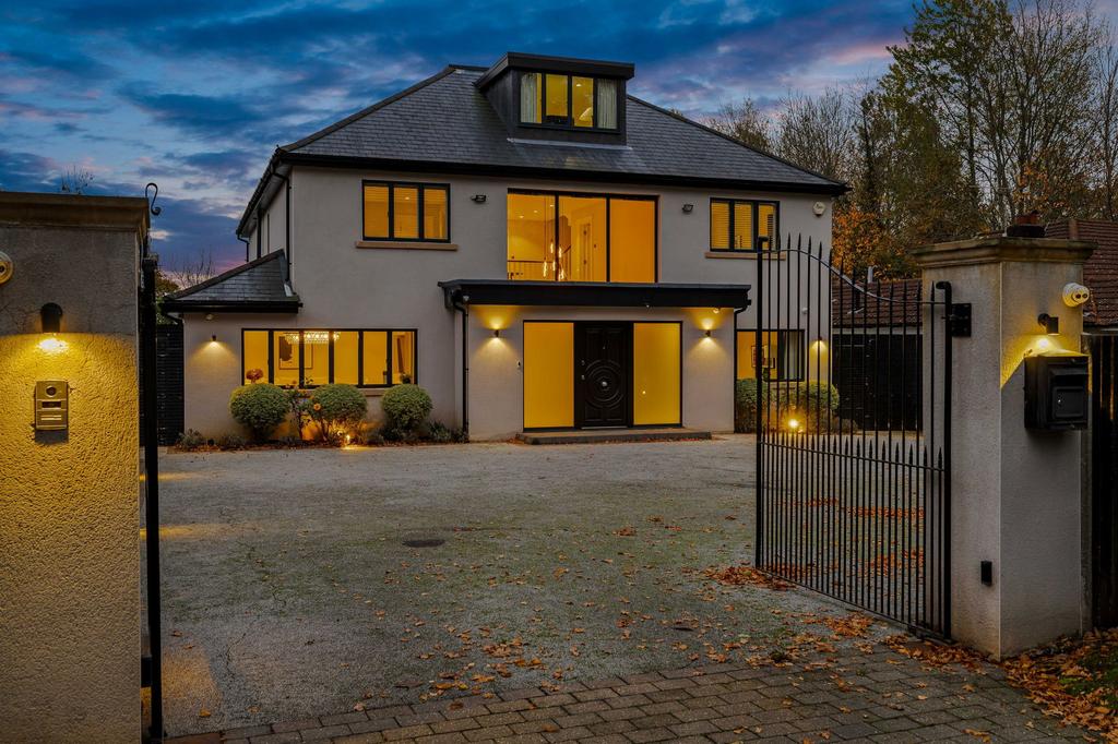 Leas Road, Warlingham CR6 5 bed detached house for sale - £1,750,000