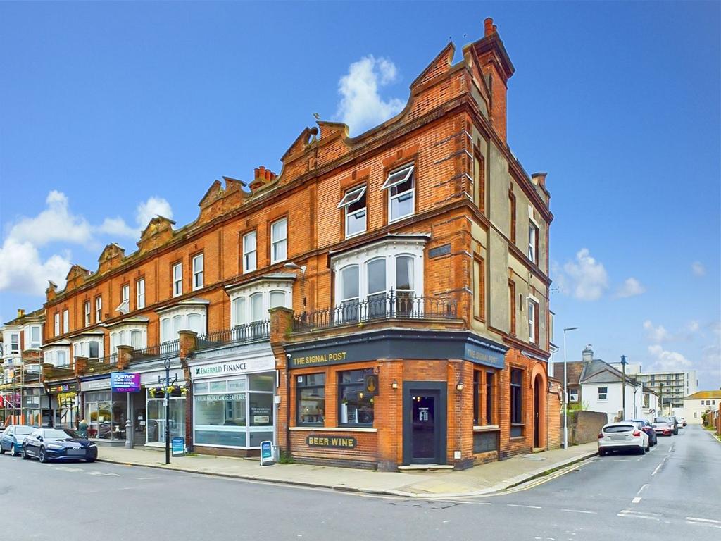 77a Rowlands Road, Worthing, BN11 3JN 1 bed flat - £170,000