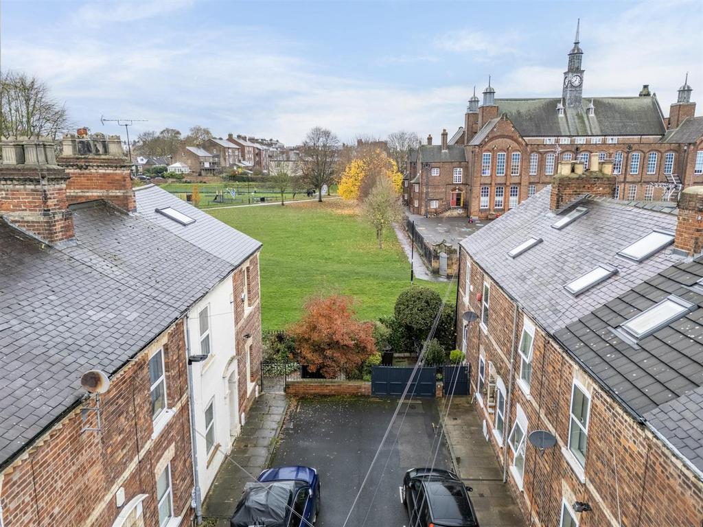 Gray Street, York YO23 3 bed townhouse for sale - £425,000