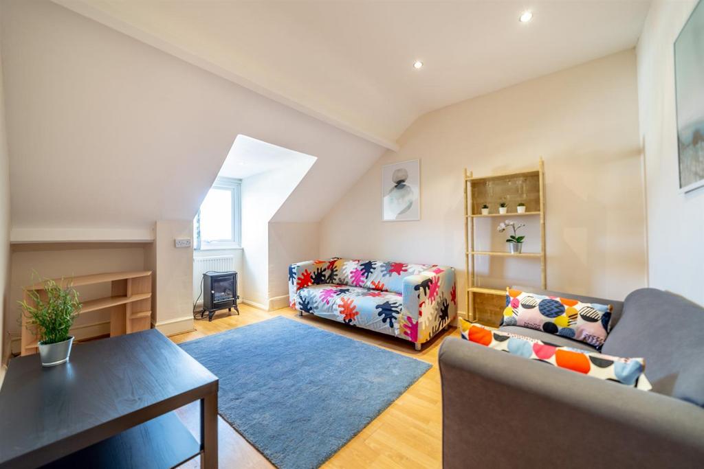 Stannington Grove, Heaton, NE6 Studio - £750 pcm (£173 pw)