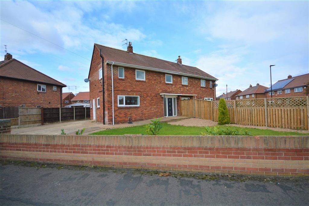 Milton Road, Carcroft, Doncaster, DN6 3 bed semi-detached house - £850 ...