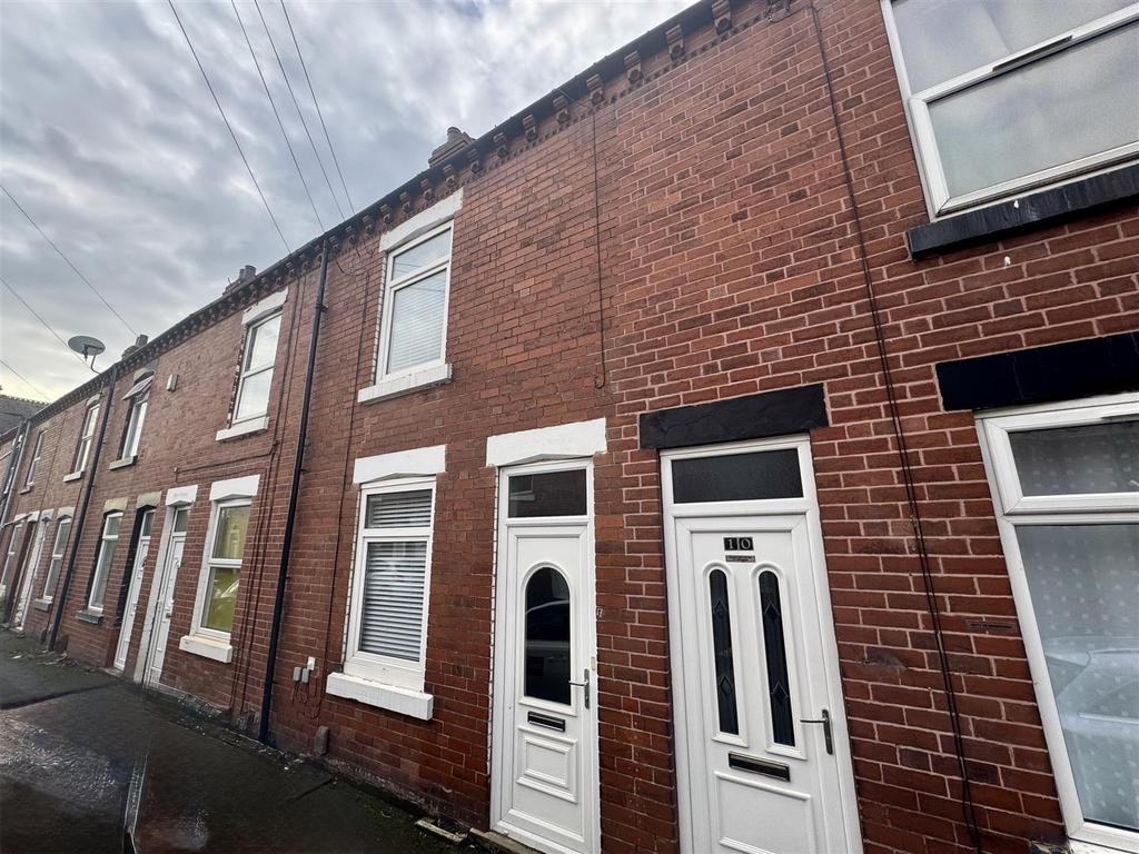 Warwick Street, Agbrigg, Wakefield 2 bed terraced house - £125,000