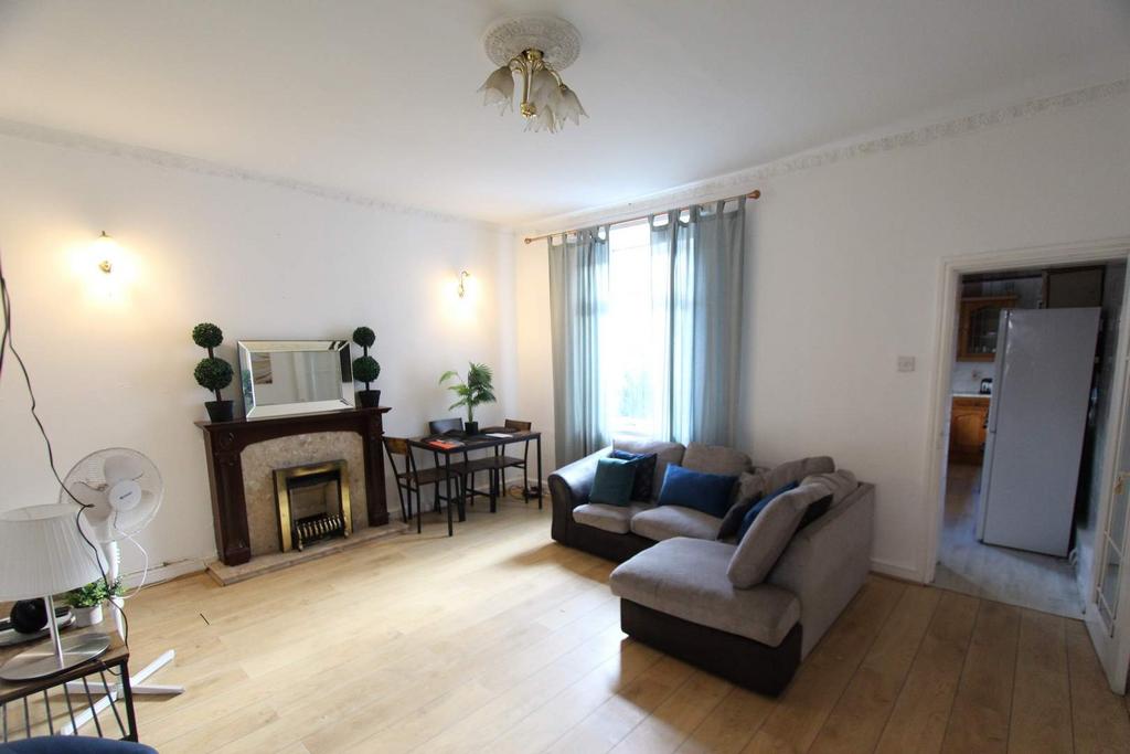 Equitable Street, Deeplish,Rochdale 4 bed terraced house to rent - £ ...