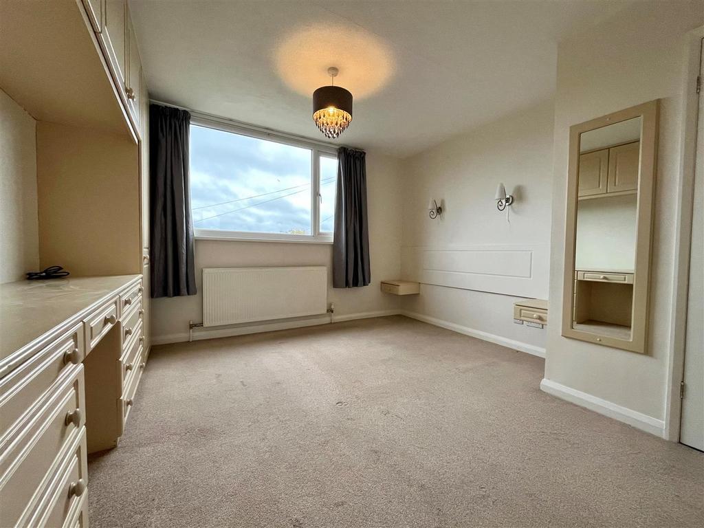 Hall Road, Sproatley, Hull 3 bed semi-detached house for sale - £235,000