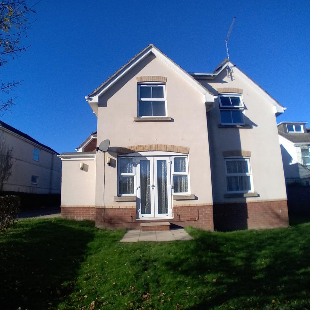 Uppleby Road, Poole BH12 1 bed flat - £895 pcm (£207 pw)