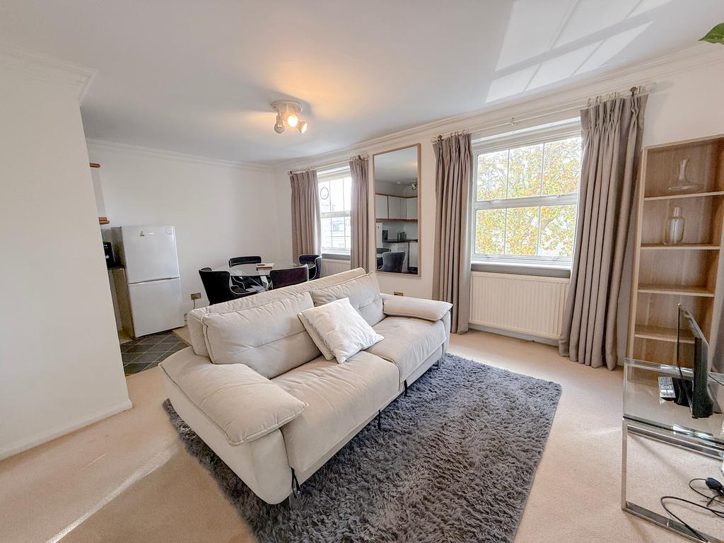 London SW3 1 bed flat to rent - £2,708 pcm (£625 pw)