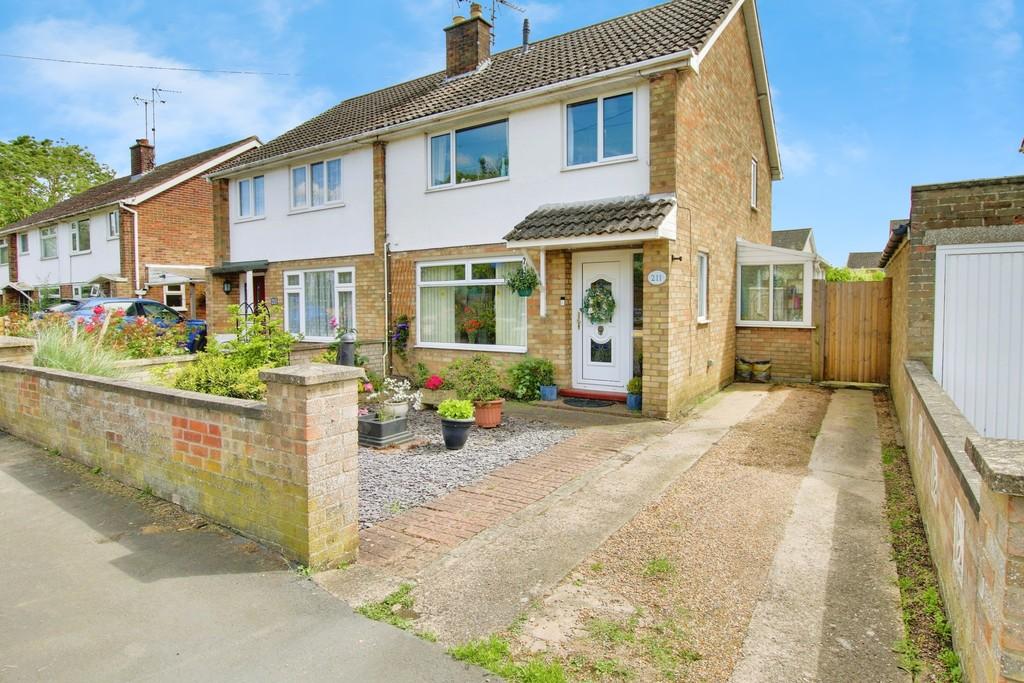 Badgeney Road, March PE15 3 bed semi-detached house - £220,000
