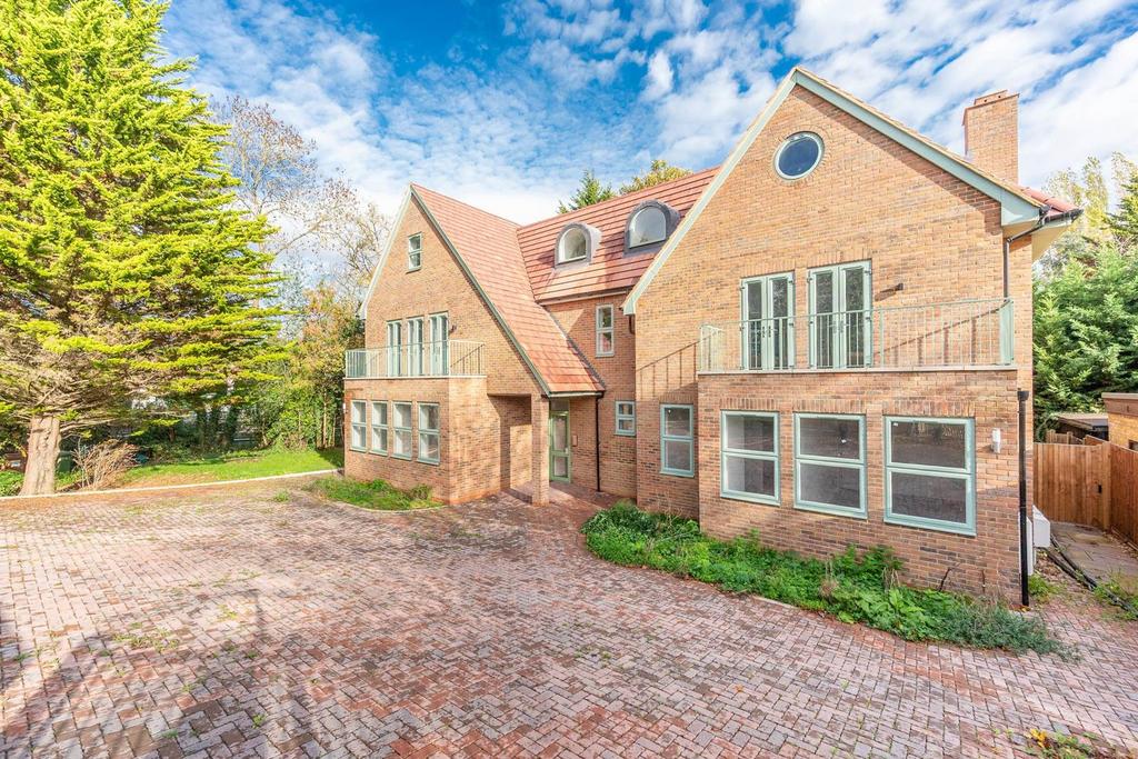 102 West End Lane, Pinner HA5 2 bed flat for sale - £520,000