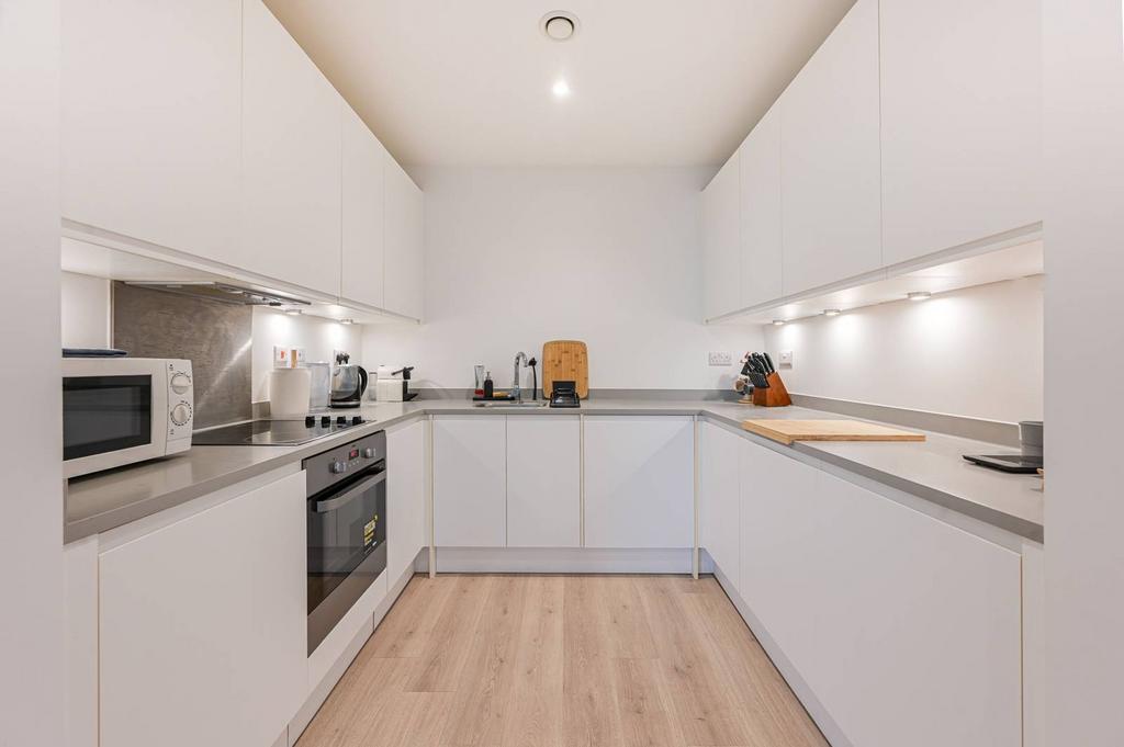 Bollo Lane, Chiswick, London, W4 1 bed flat - £325,000