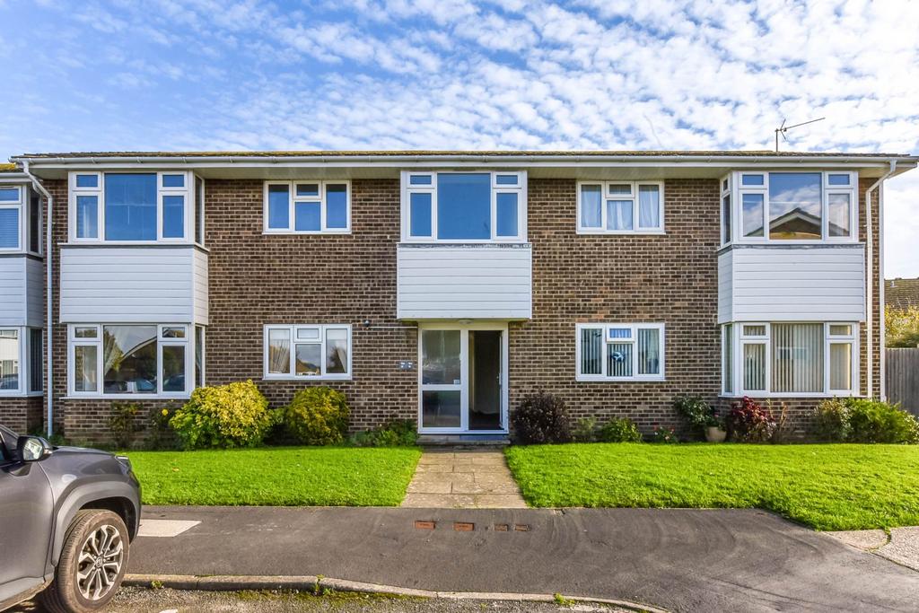Foxwarren Close, West Wittering, West... 2 bed apartment for sale - £ ...