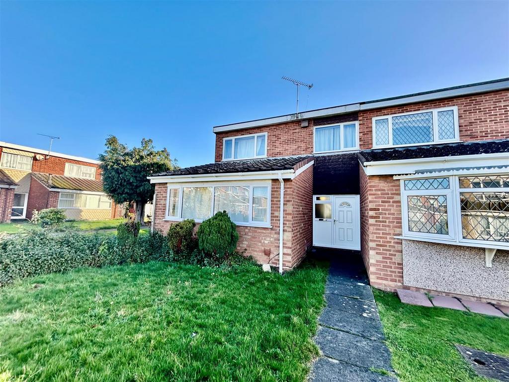 Fitzroy Close, Coventry CV2 3 bed semi-detached house - £1,100 pcm (£ ...