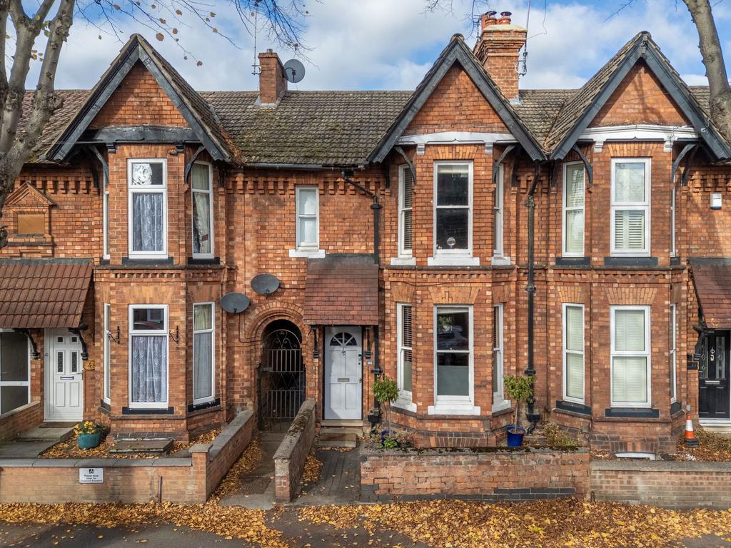 Broadway, Kettering NN15 3 bed terraced house for sale - £300,000