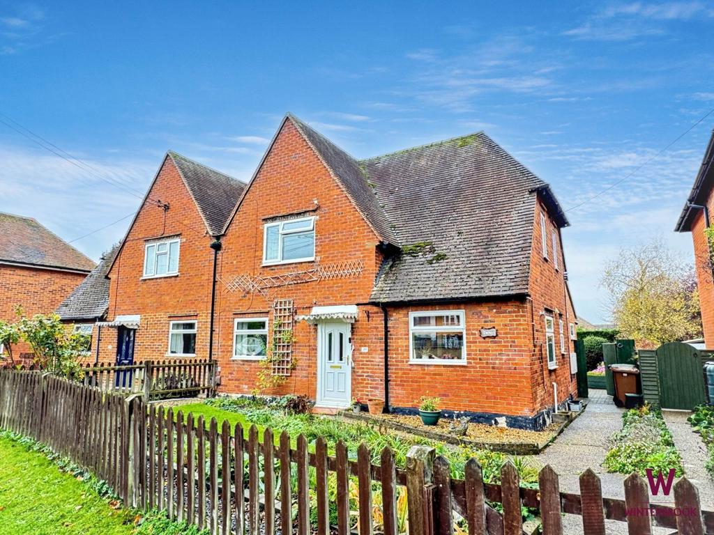 Station Road, Wallingford OX10 3 bed semi-detached house - £450,000
