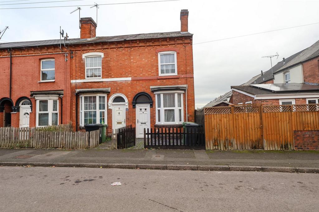 Prospect Road South, Redditch 3 bed terraced house to rent - £1,150 pcm ...